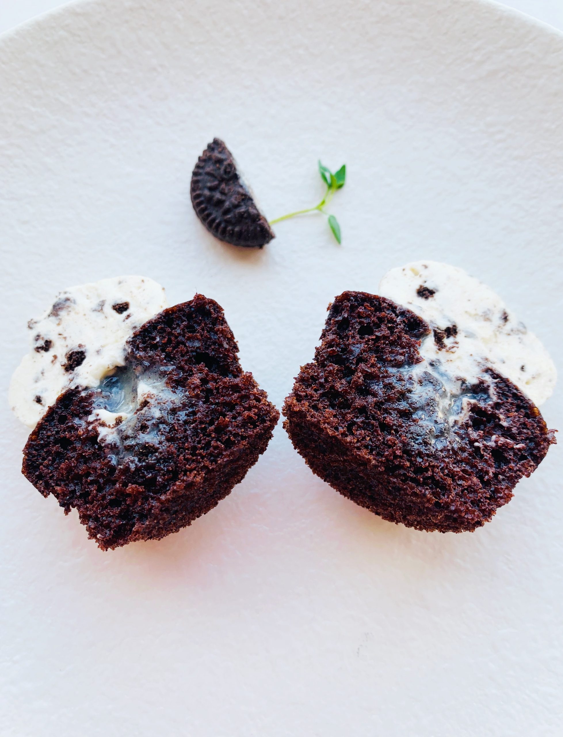 Mini Chocolate&Oreo Cupcakes – Ours Cake Studio